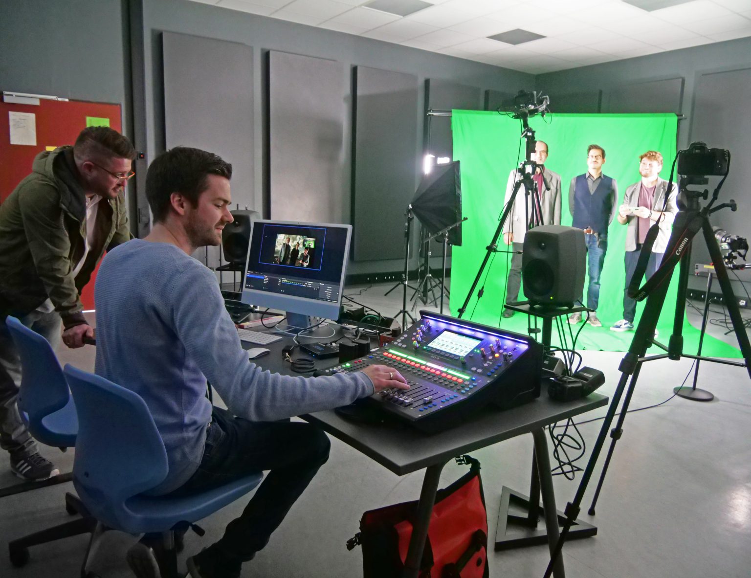 Einweihung unseres innovativen Hebel-Studios! - Hebel Gymnasium Pforzheim